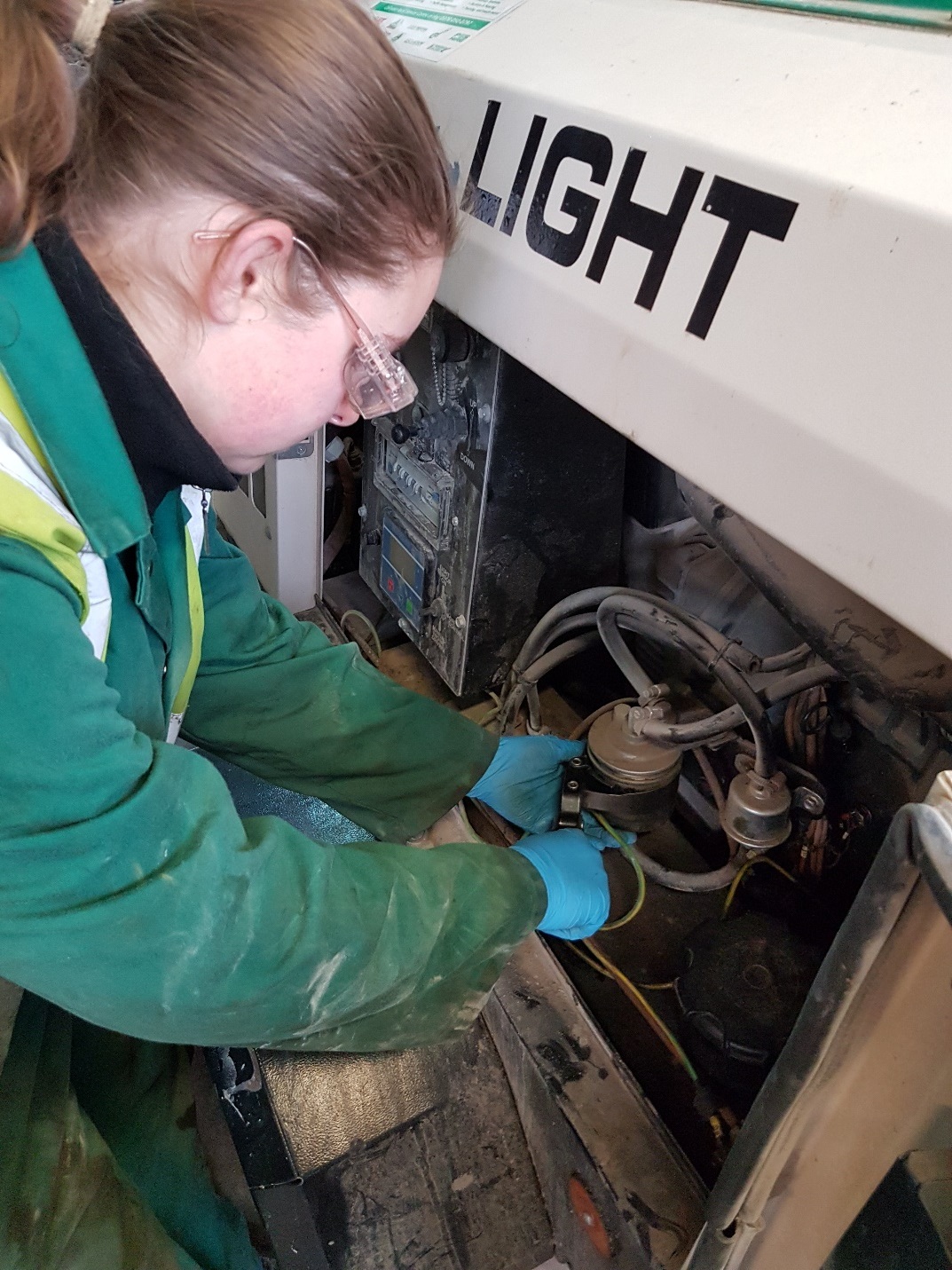 Ashtead Plant Hire – Females can fix machinery! - The 5% Club